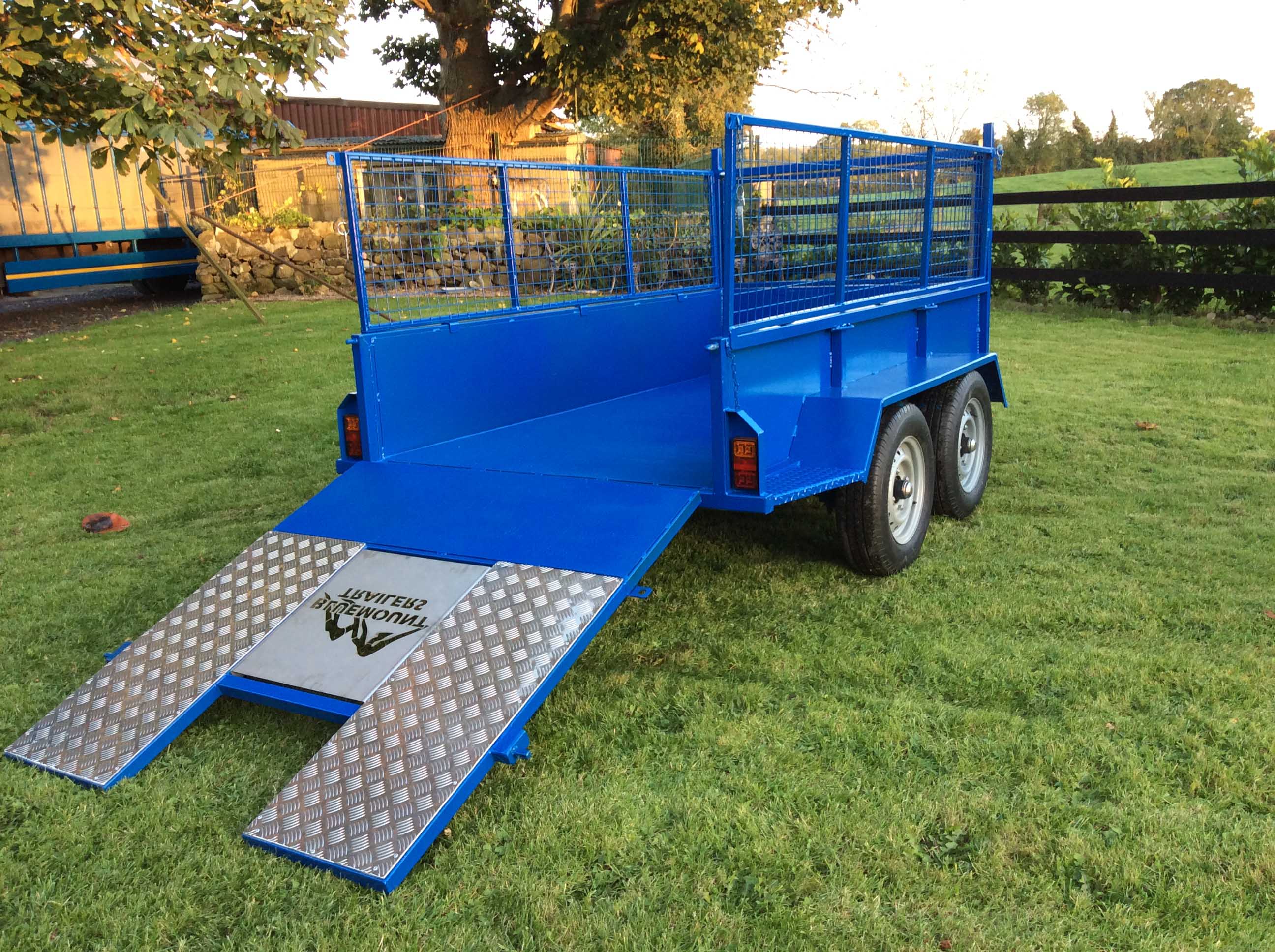BLUEMOUNT TRAILERS